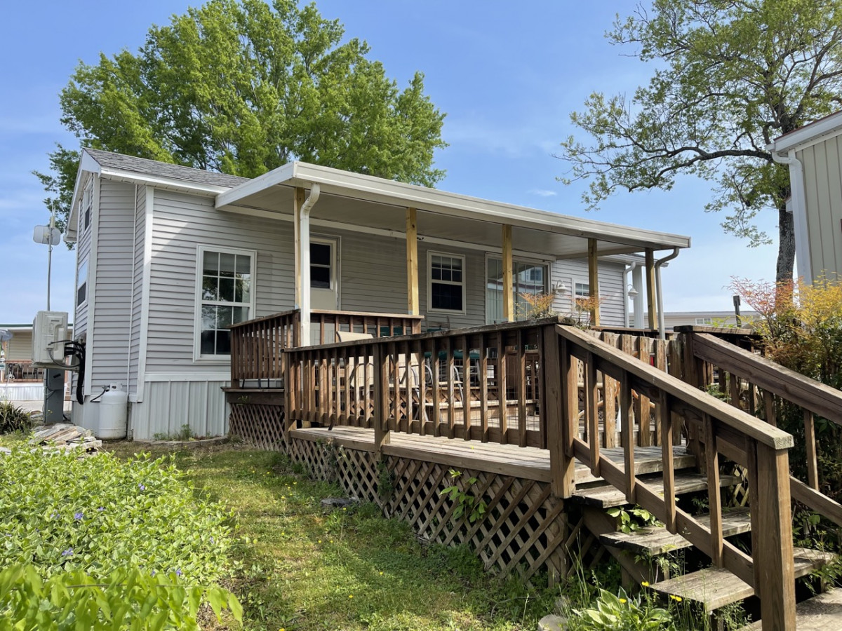 Sailboat House - Lakeside of the Smokies